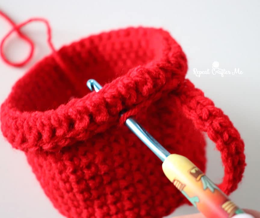 How to Crochet a Cute Mini Mug Basket- Free Crochet Pattern