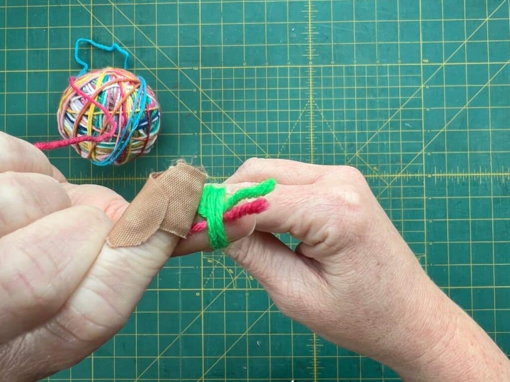 DIY Scrappy Yarn- How to Turn Yarn Scraps Into Beautiful New arn - A ...